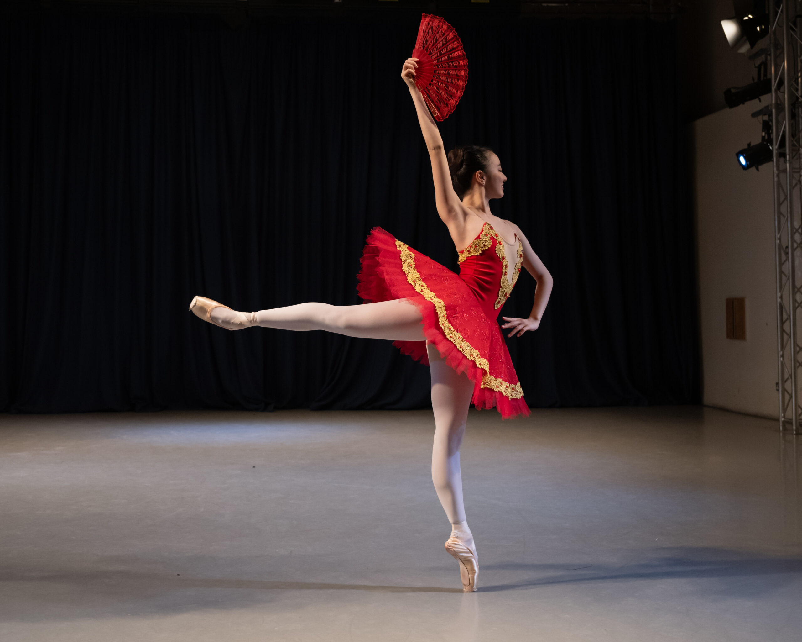 Tutus, Tiaras & the Art of Storytelling: Why Costumes Matter in Ballet